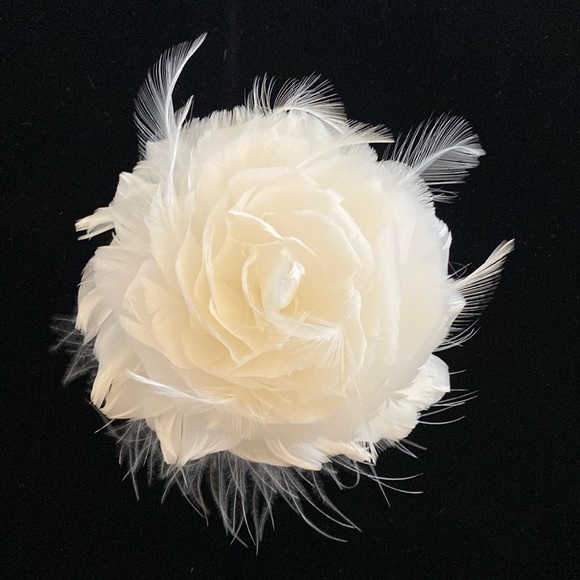 Vintage | Accents | Mother Plucker Feather Co White Feather Flower Hand ...